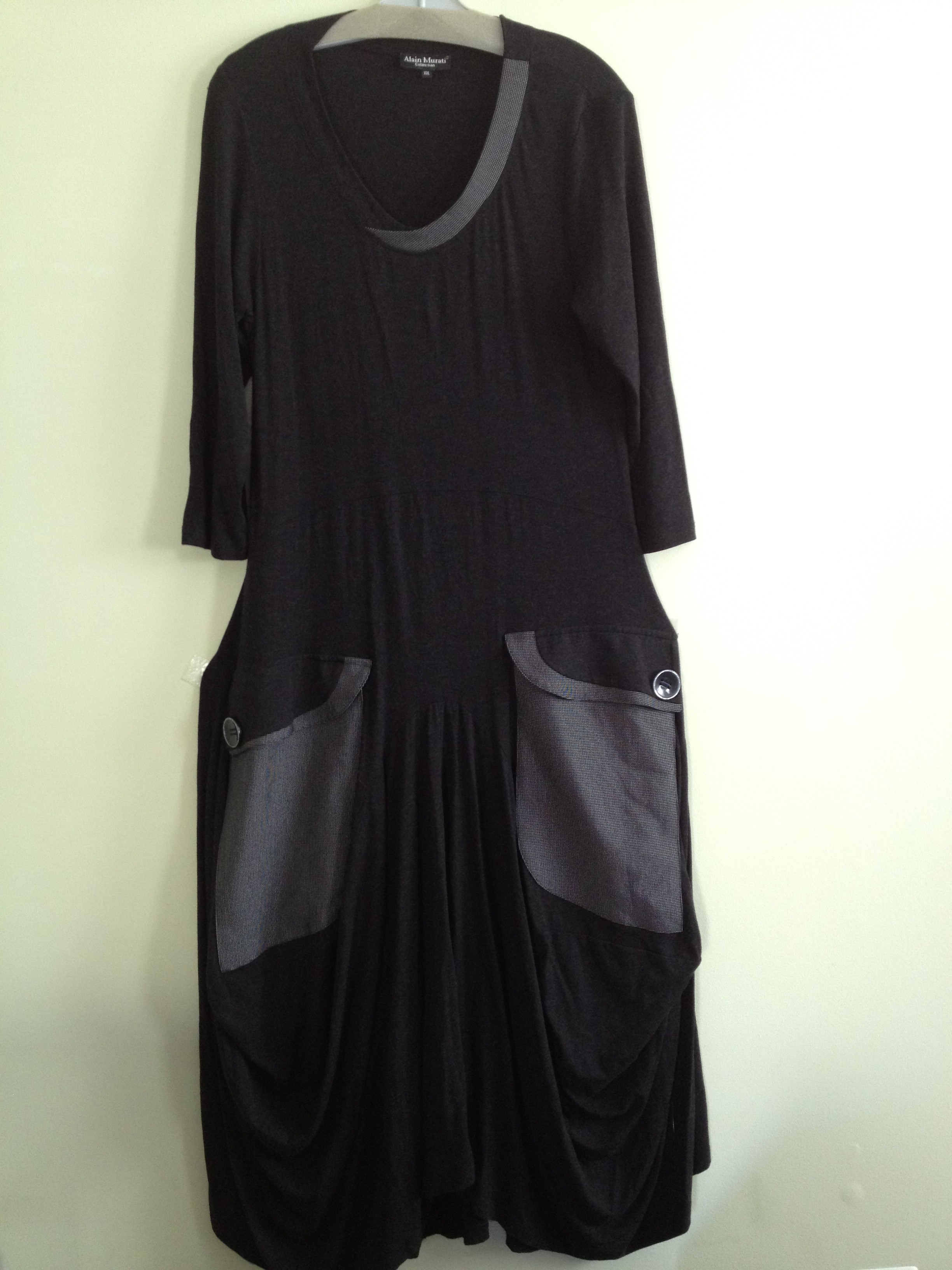 Alain Murati: Two Shades Of Gray - Wild Curves Wild Curves